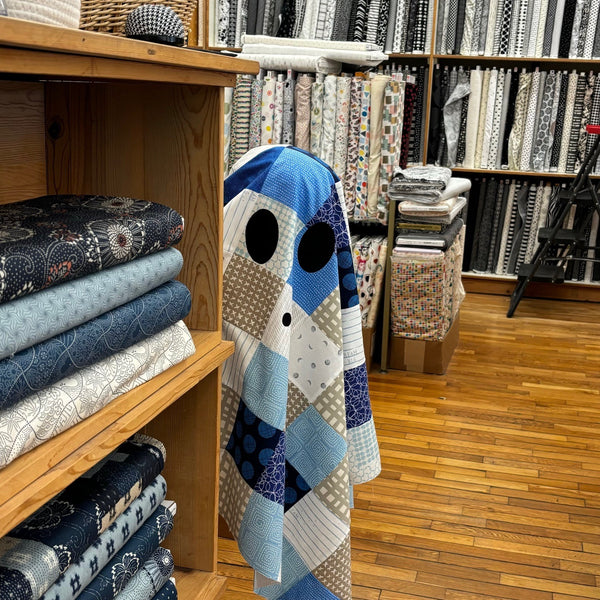 Little Ghost Quilt Kit – Sarah's Fabrics